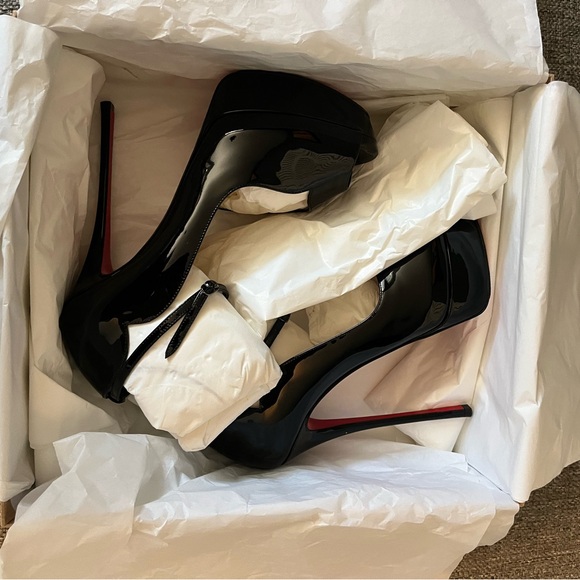 Christian Louboutin | Shoes | Christian Louboutin Black Patent Round ...